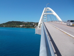 Attractive bridges in Okinawa with a superb view that you will ...